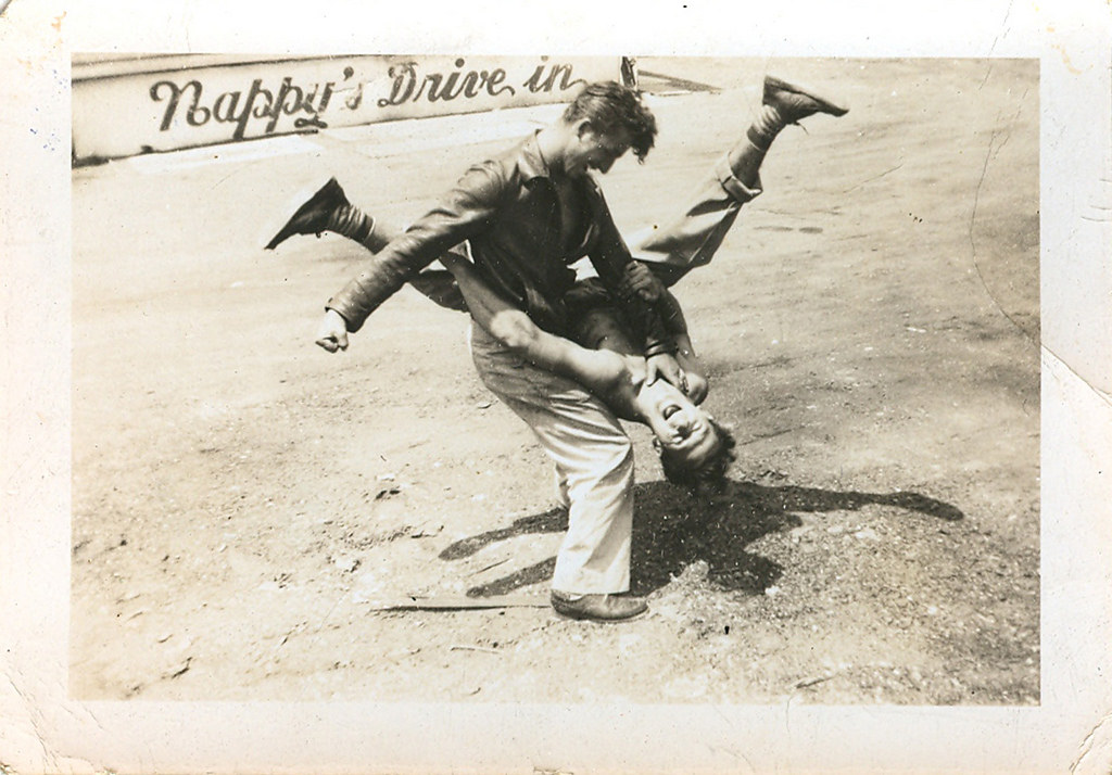 60 Fantastic Snapshots That Show People Were Funny Long Before The ...