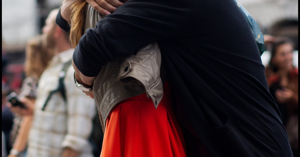 Lovely Happy Hug Day Quotes with Images - Happy Valentines Day