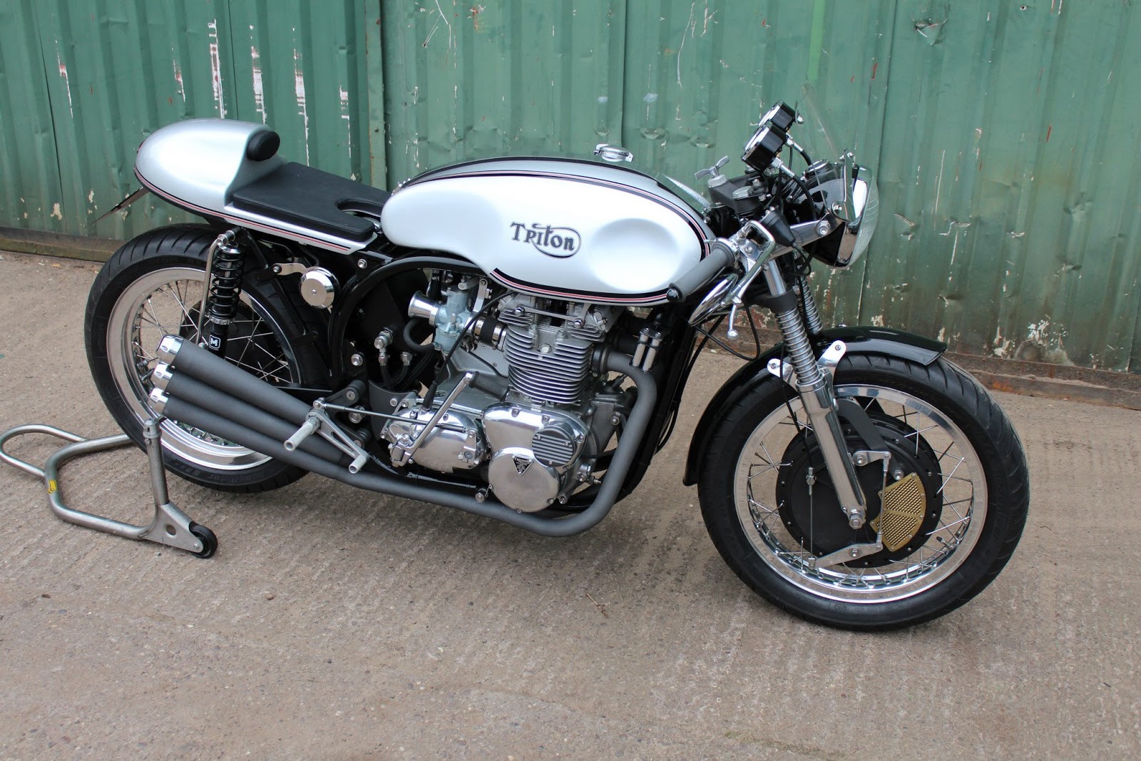 Racing Cafè: Triton by Made in Metal Motorcycles