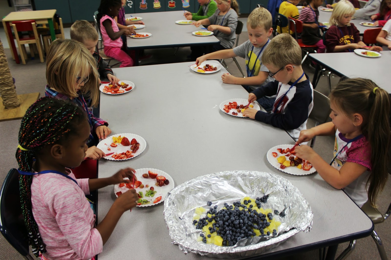 Miss Jessica's Kindergarten: Friendship Fruit Salad!