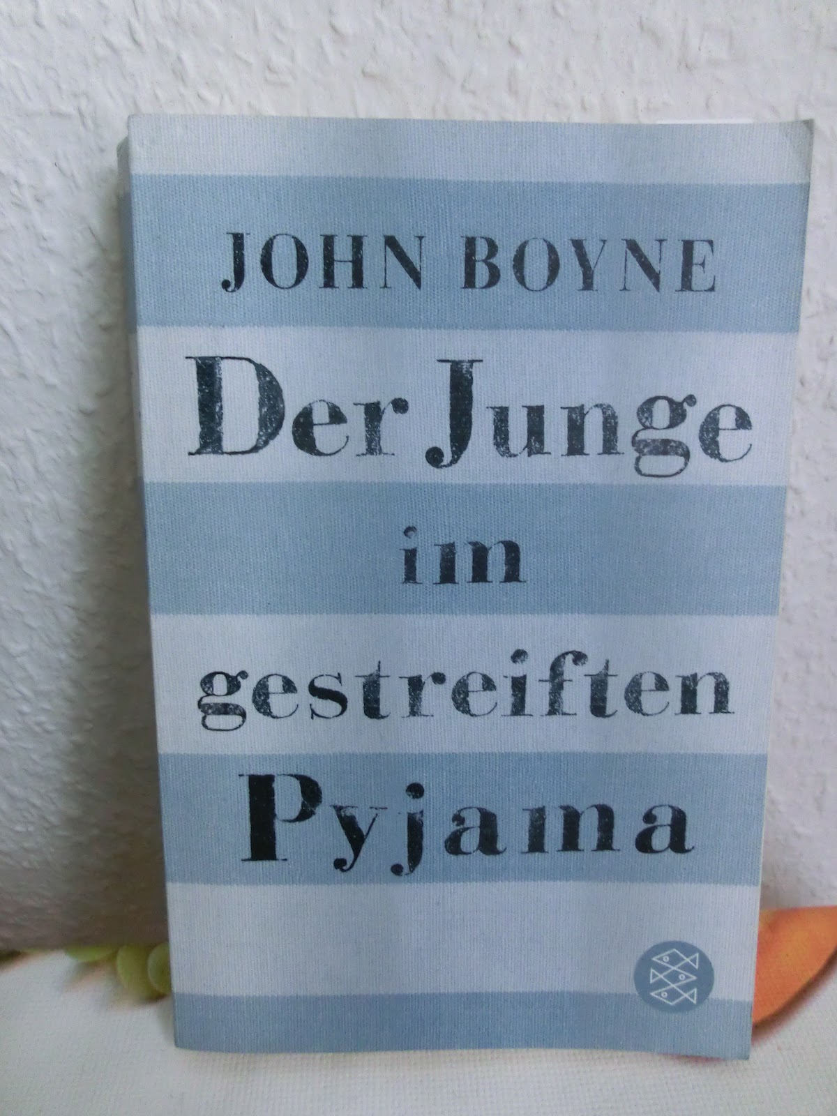 Mellis Buchleben: [Buchrezension] "Der Junge im gestreiften Pyjama" von ...