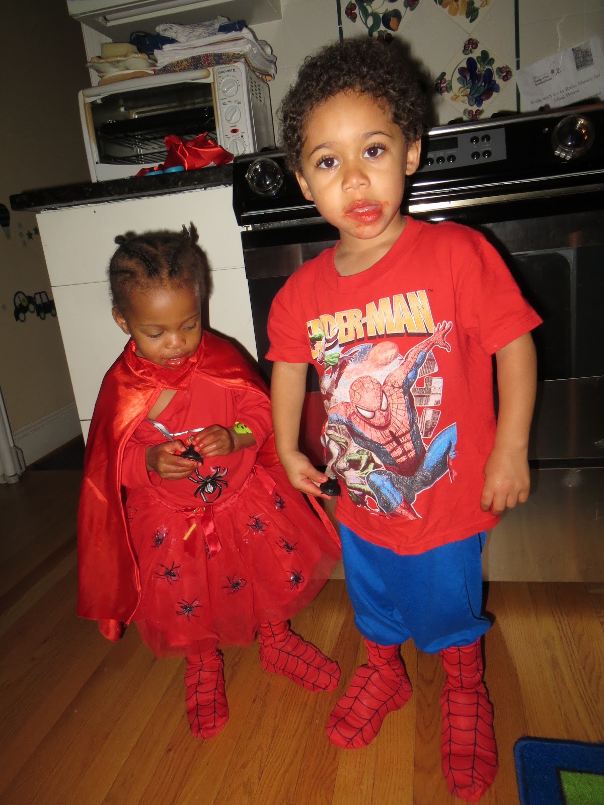 kaleidoscoping chaos...: Spooky Shabbat!