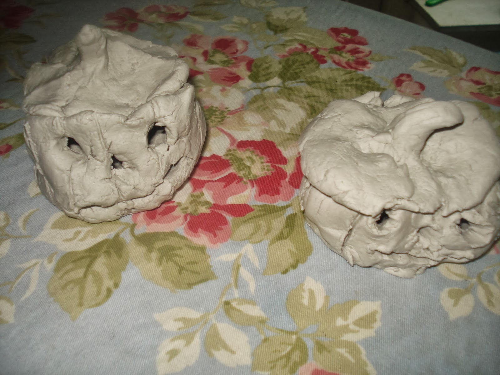 Domestic Report: Pumpkin pinch pots