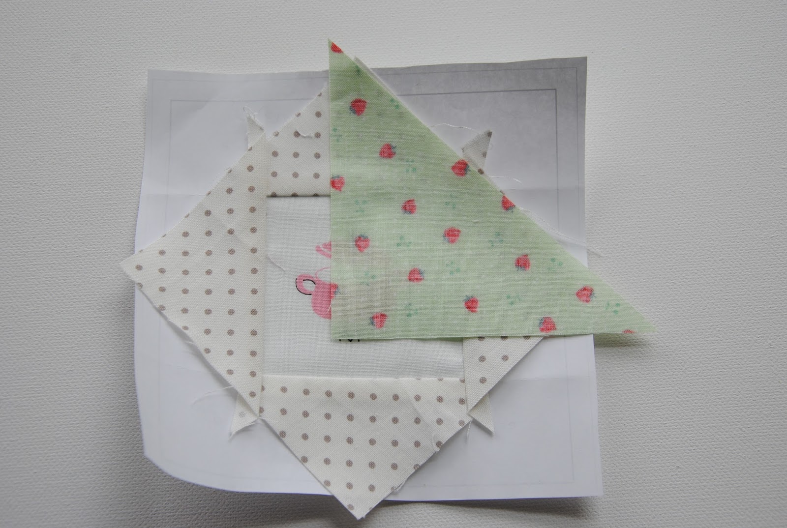 1/4" mark: squares in square block templates + tutorial