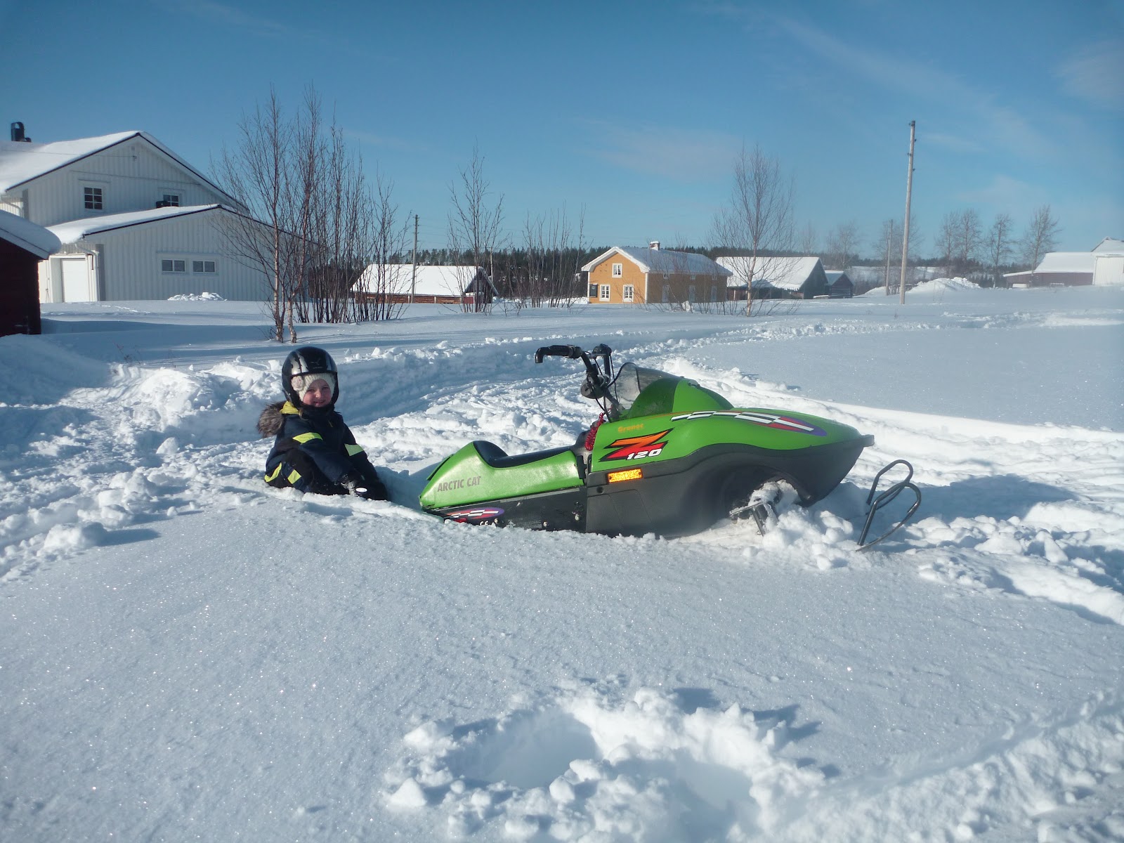 KXHD/SNOROLLER: 2-4 Mars Muodoslompolo