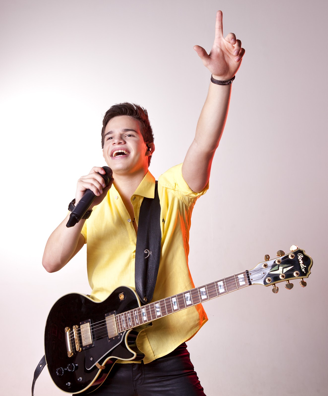 Fãs de Matheus Fernandes: Matheus Fernandes agora segue no ‘modo avião’