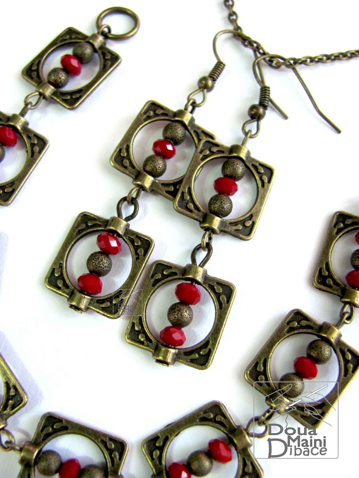 Bijuterii handmade Doua Maini Dibace : Bijuterii fantezie handmade ...