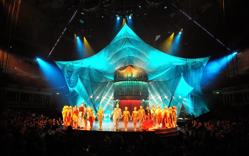 Tortoise Feathers: Kooza - Cirque du Soleil - London - Albert Hall
