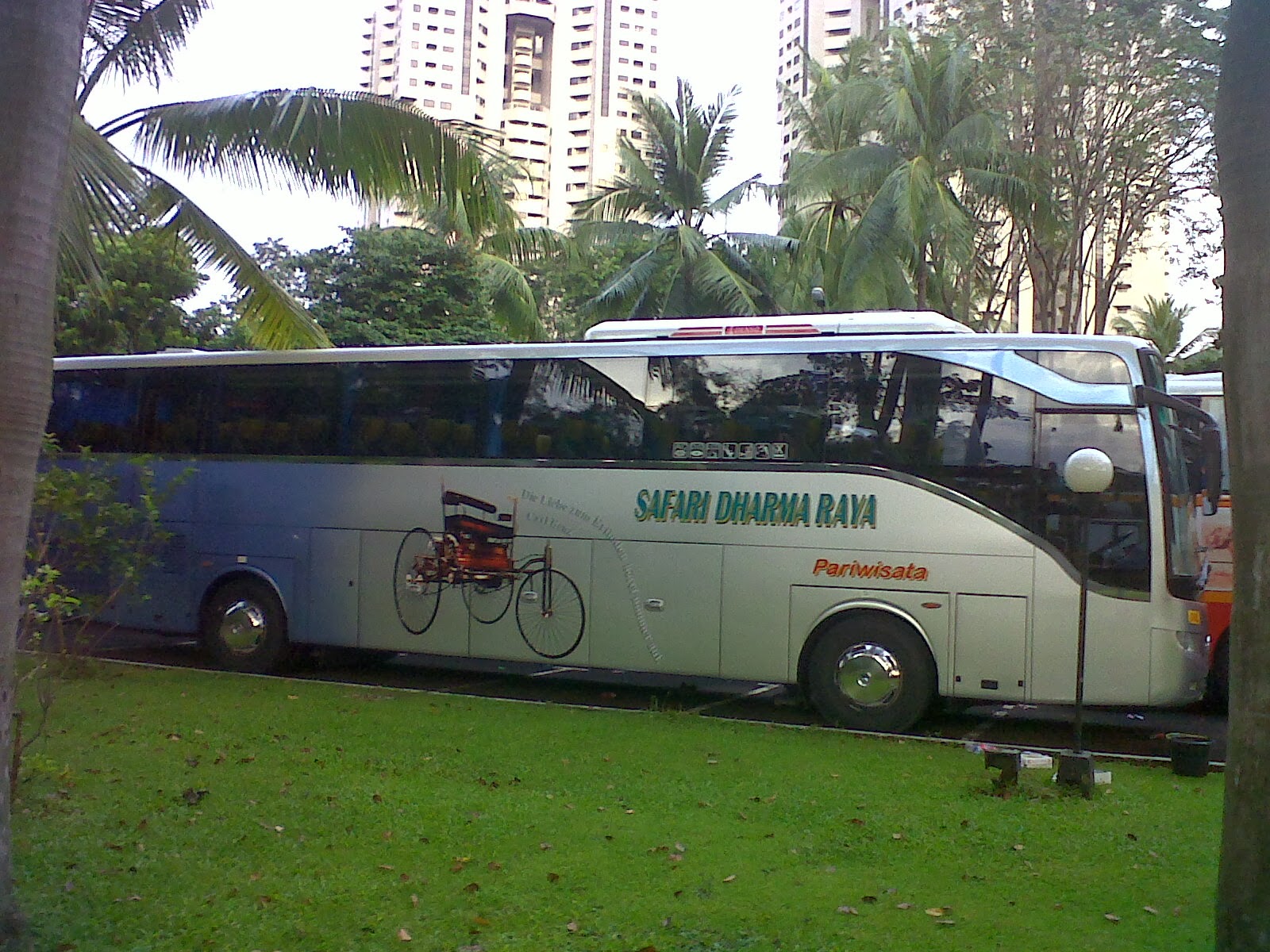 SEWA CARAVAN BUS - BUS CARAVAN + KAMAR TIDUR - SEWA BUS PARIWISATA JAWA ...