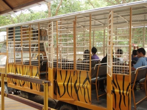 THE TALE OF MRS HAKIM STORY: MELAKA : A FAMOSA RESORT - ANIMAL WORLD SAFARI