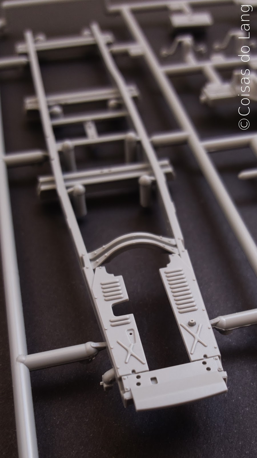 Review - Dragon 6828 - German 3t 4x2 Truck w/2cm FlaK 38 (2 in 1)