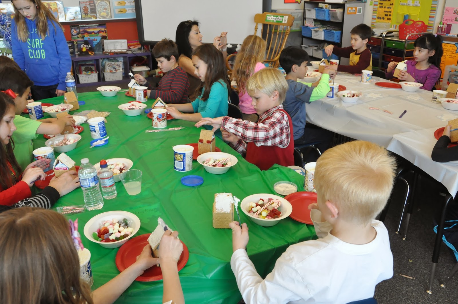Adventures of the Girls and their Little Brother: 2nd Grade Holiday Party!