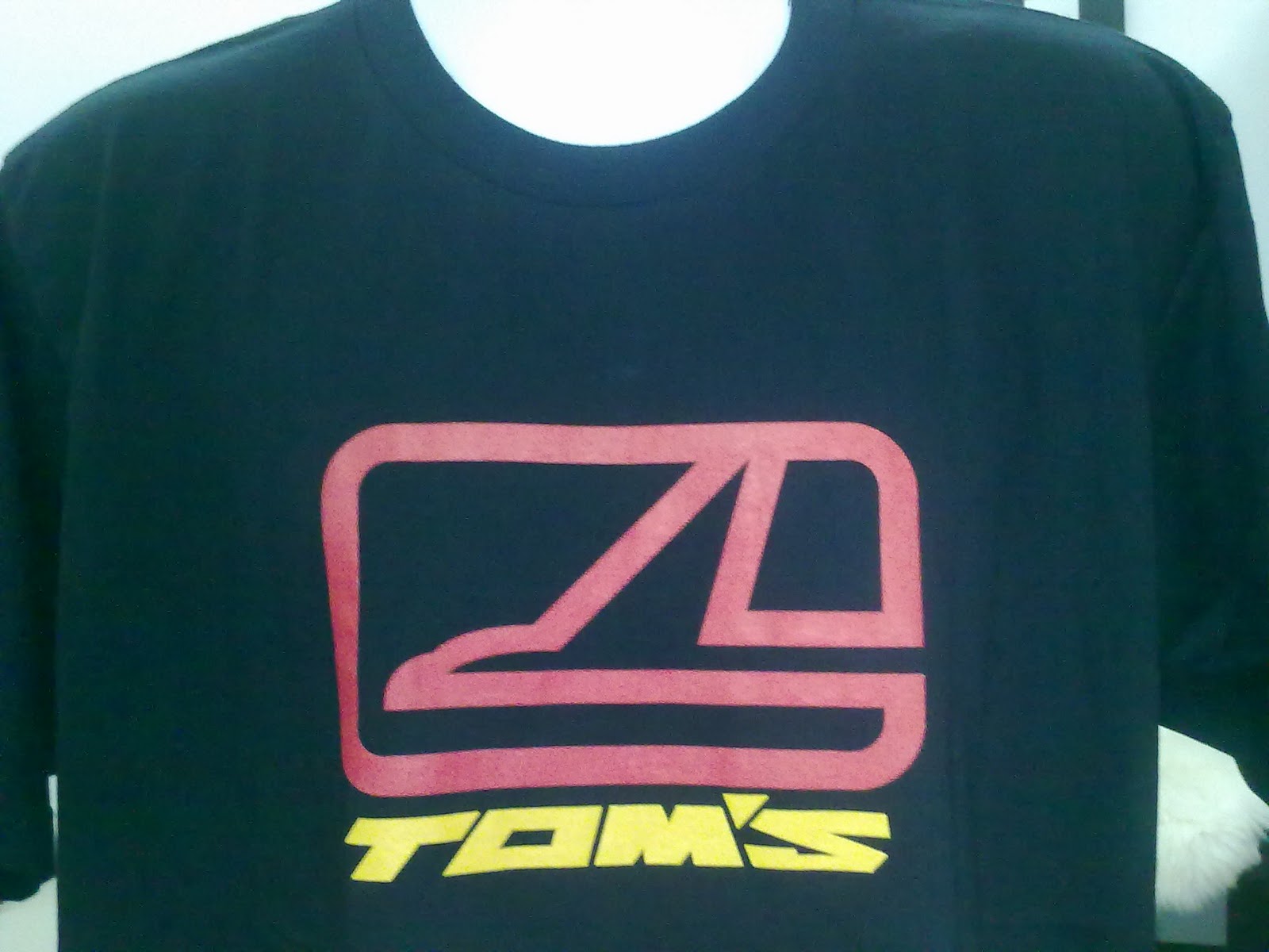 TOM'S Racing Team | MOTORSPORTS ATTIRES