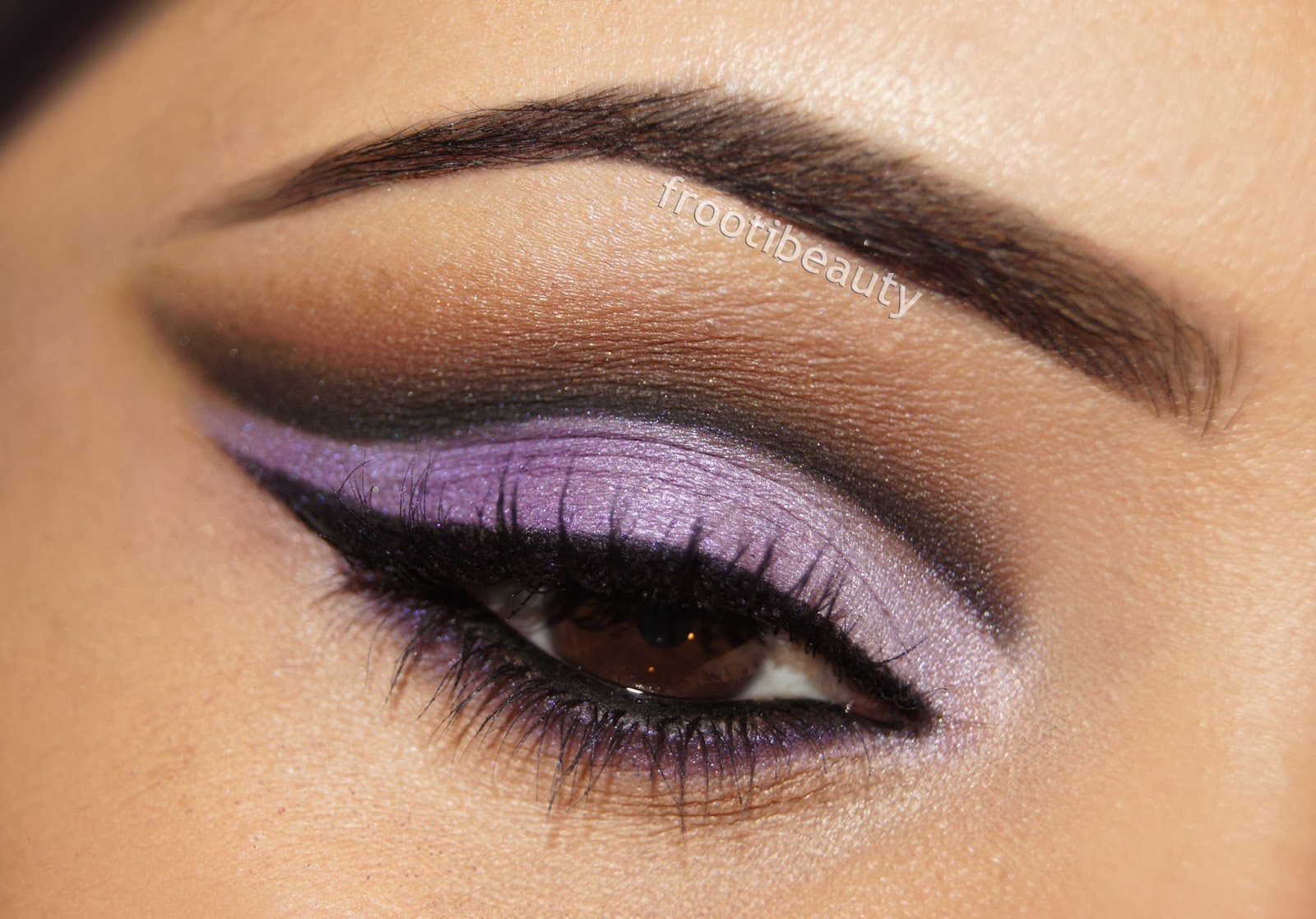 SAFIYAH TASNEEM : EOTD: Purple Dramatic Cut Crease