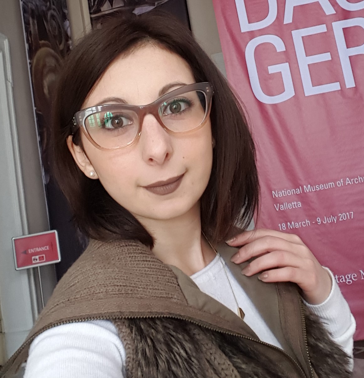 Review | La Roche Posay Toleriane Teint Mineral Compact Powder SPF 25 ...