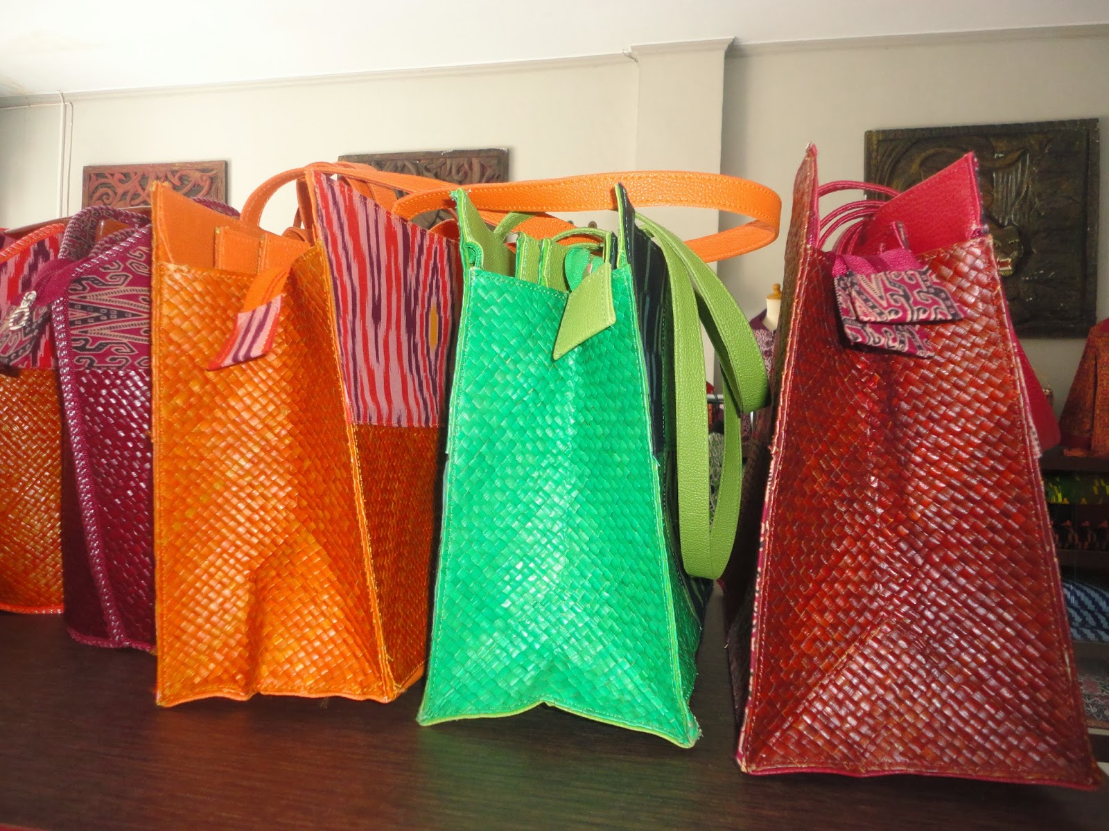 Batik Motif Dayak Khas Kalimantan, : Pernak Pernik ( Tas, Kerajinan ...