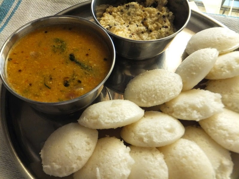 Ruchi: Mini Idli Sambar