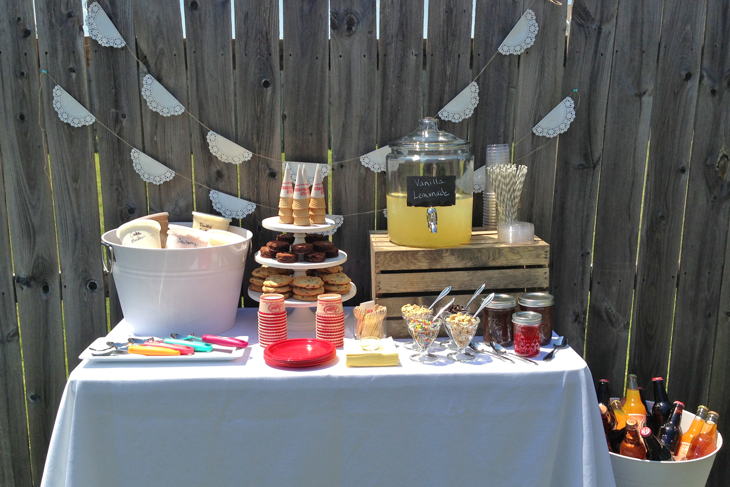 That Winsome Girl: (How to Throw a Homemade) Ice Cream Social