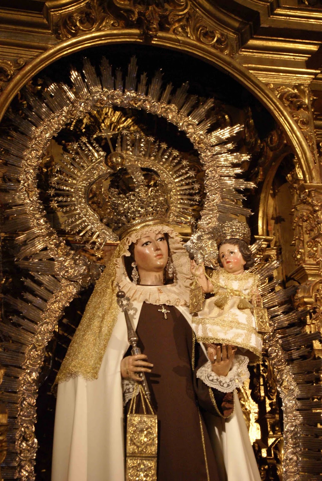 Leyendas de Sevilla: Real iglesia de Santa Ana, -II. Leyenda del ...