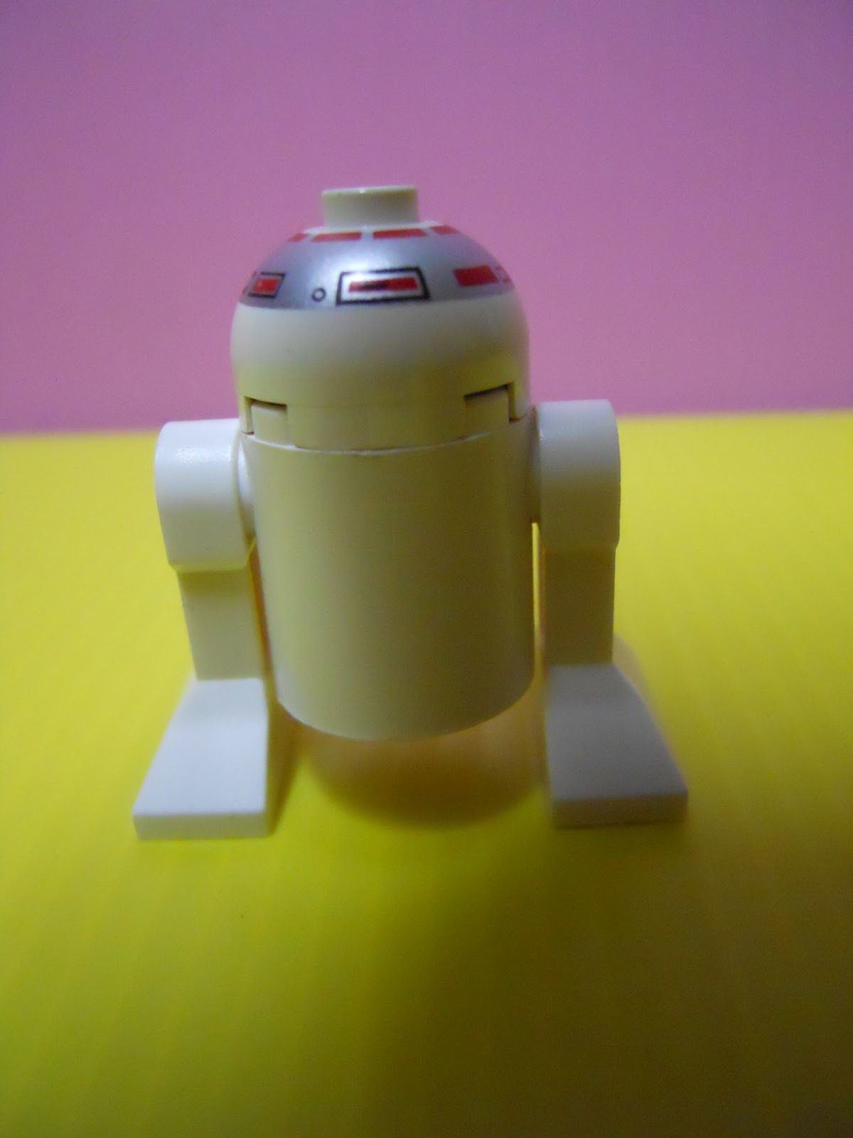 Dexters Diecasts (DexDC): LEGO Star Wars Minifigure ~ R5-D4 Droid