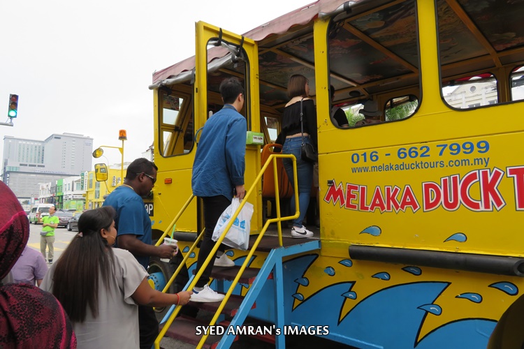 Agar Aku Tidak Lupa: MELAKA - DAY 01 - PART 02 - MELAKA DUCK TOURS