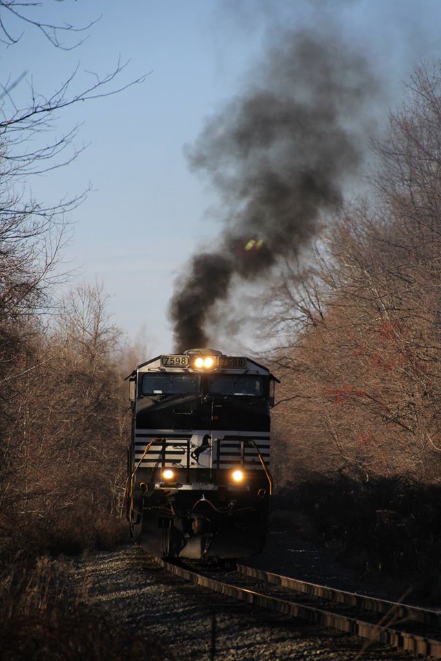 Industrial History: Smoking Diesel Locomotives