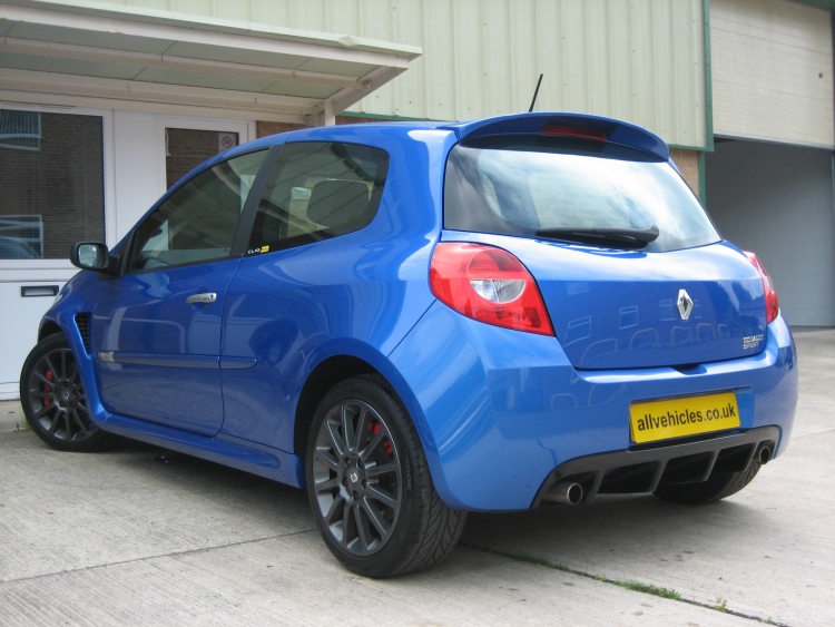 Renaultsport Clio: 2008 Renaultsport Clio 197 with Cup Chassis