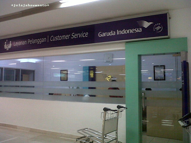 mengurus UM di customer service Garuda