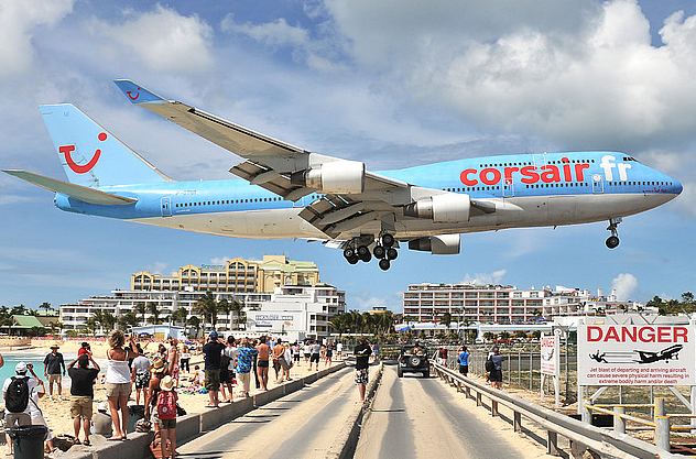 Travels of a Madman: The World’s Scariest Runways