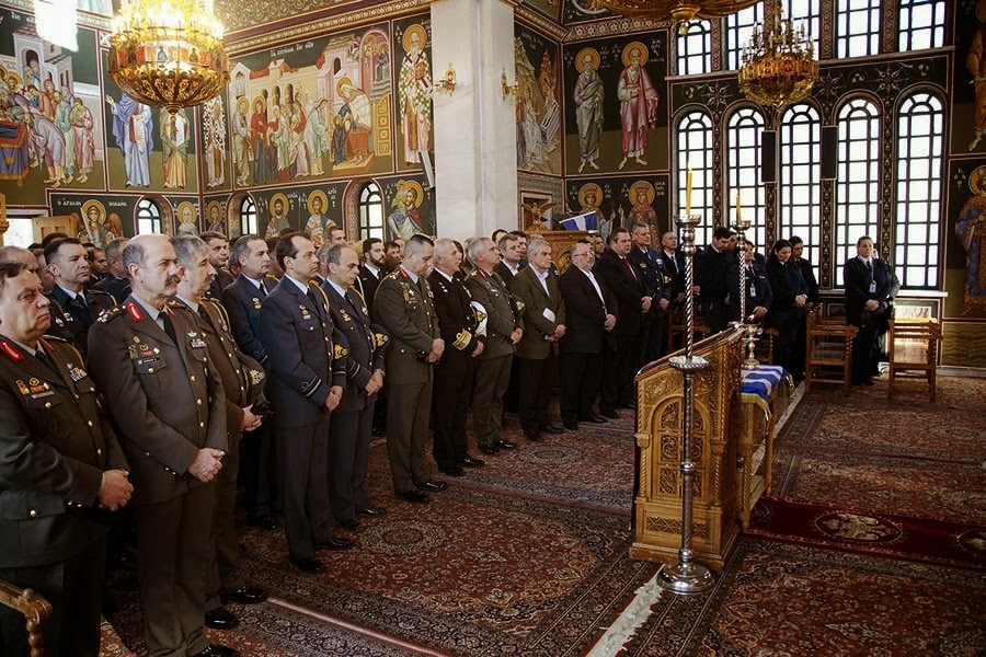ΑΘΑΝΑΤΟΙ: ΤΡΙΣΑΓΙΟ ΣΤΟ ΣΤΡΑΤΟΠΕΔΟ ΠΑΠΑΓΟΥ ΓΙΑ ΤΟΥΣ ΔΥΟ ΠΙΛΟΤΟΥΣ ΜΑΣ ...