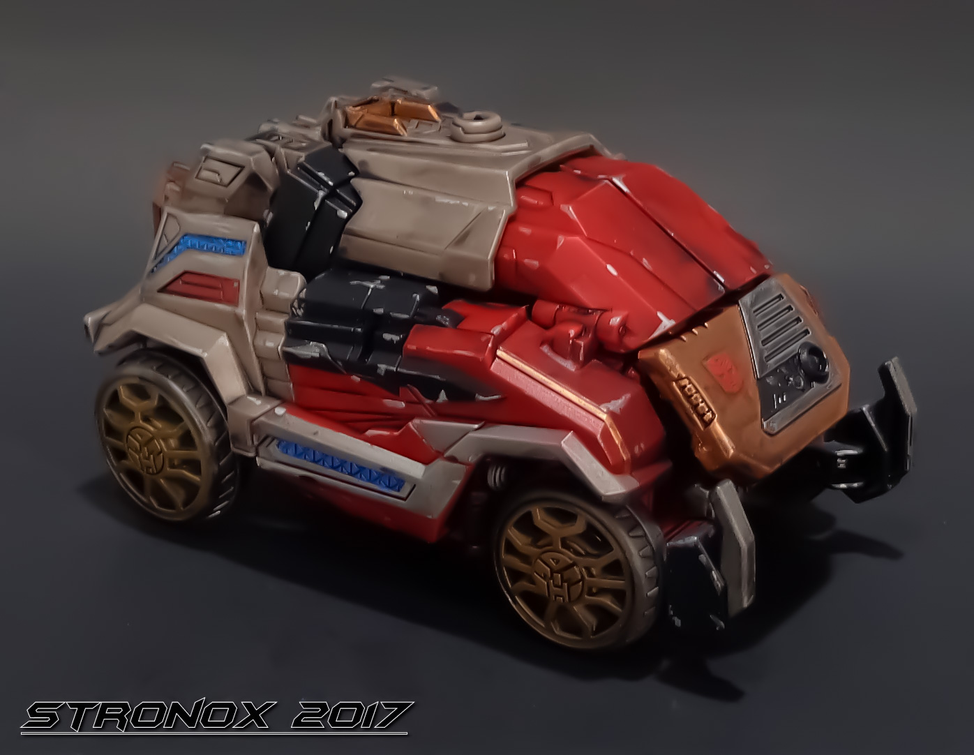 Stronox Custom Figures: Transformers: Blaster