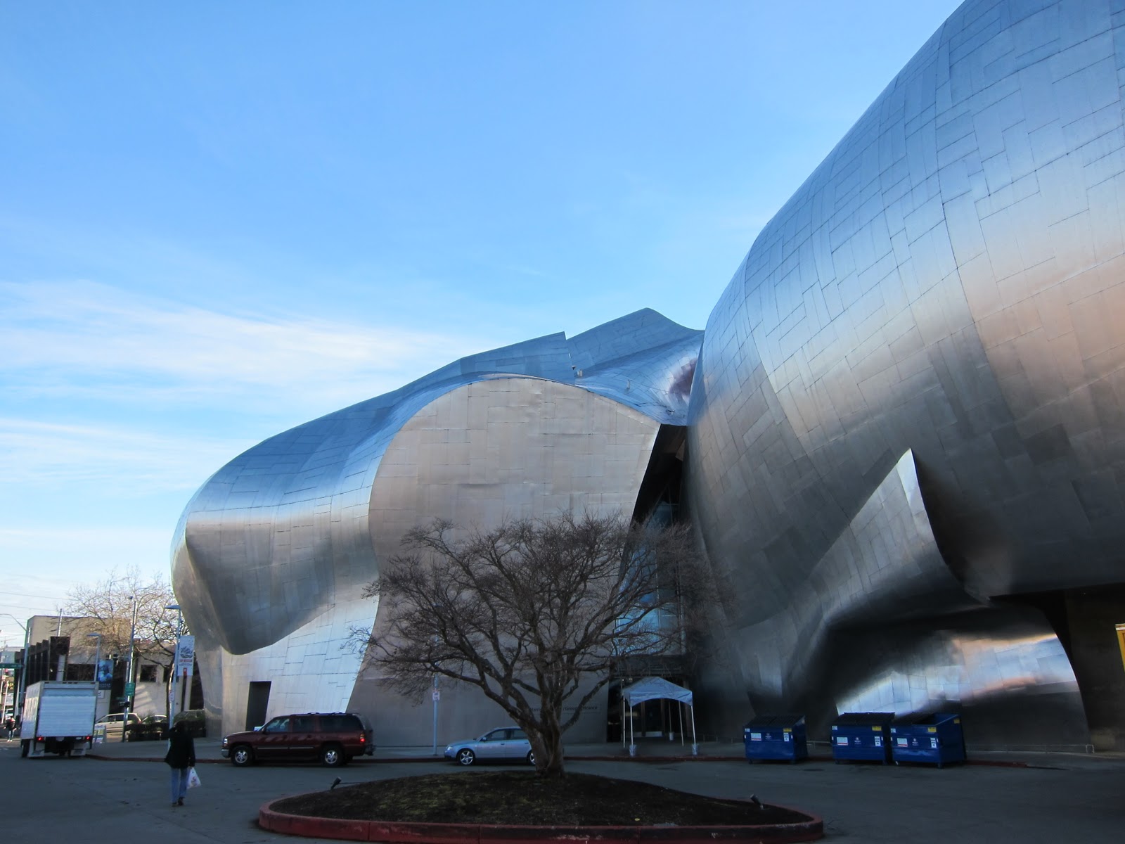 Lisa Elsewhere: EMP and Science Fiction Museum - Seattle - Exterior