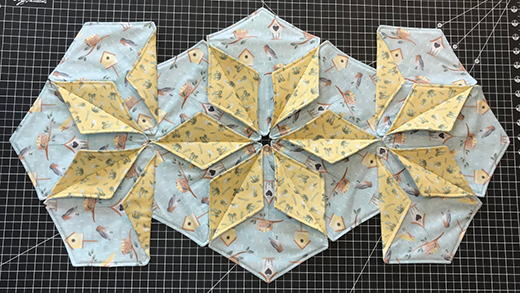 Quilting Land: April 2018