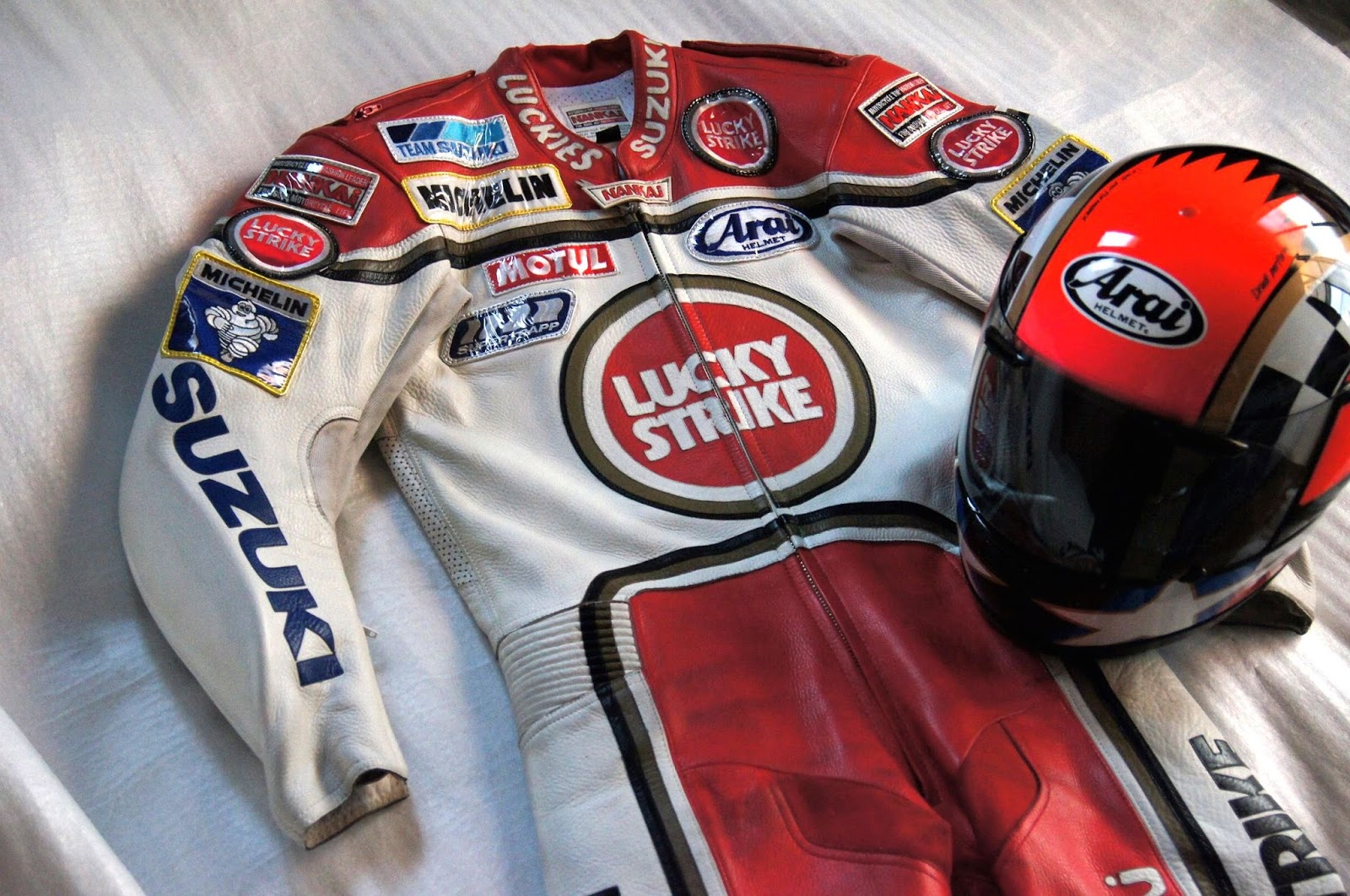 samurai‐bikers: NANKAI Racing suits Lucky Strike SUZUKI