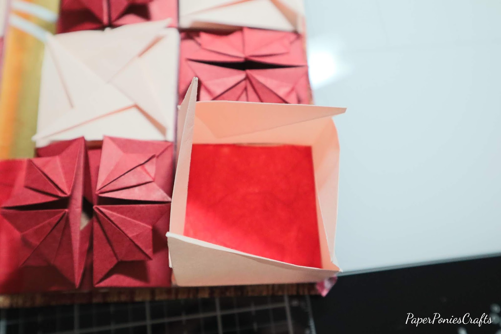 Paper Ponies: Chinese Thread Book-Zhen Xian Bao