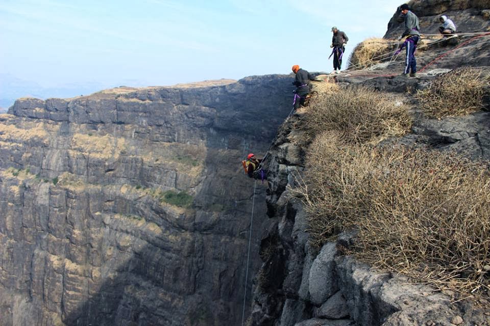 Konkan Kada Rappelling with Trek Mates India on 16th March '14. | Trek ...