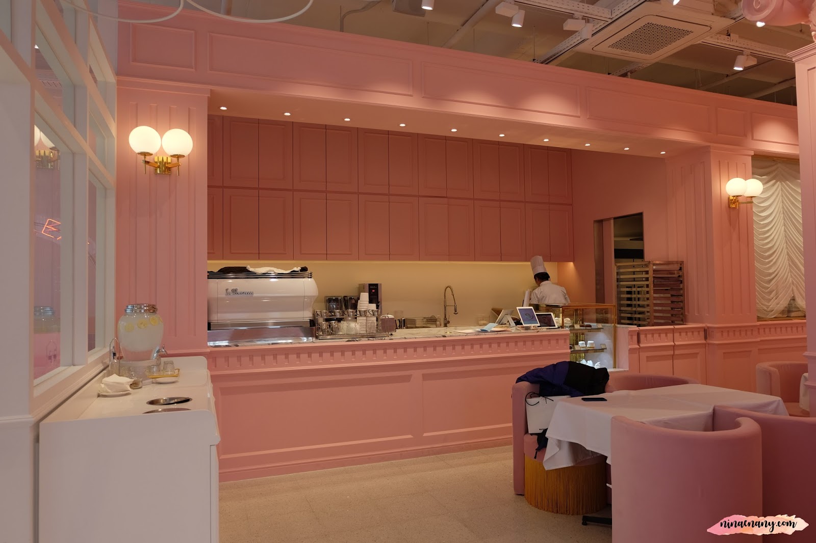 [Travel] #CaféSeries 11 – Stylenanda Pink Pool Café Flagship Store in ...