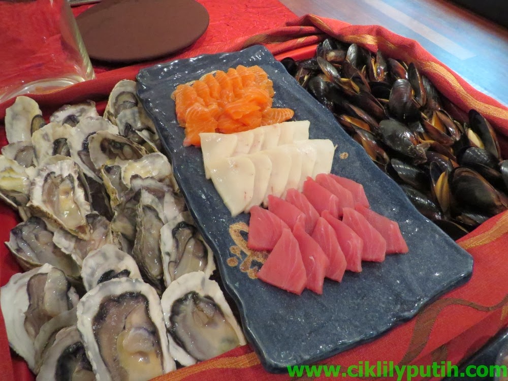 CikLilyPutih The Lifestyle Blogger: Christmas Day Marathon Buffet Di ...