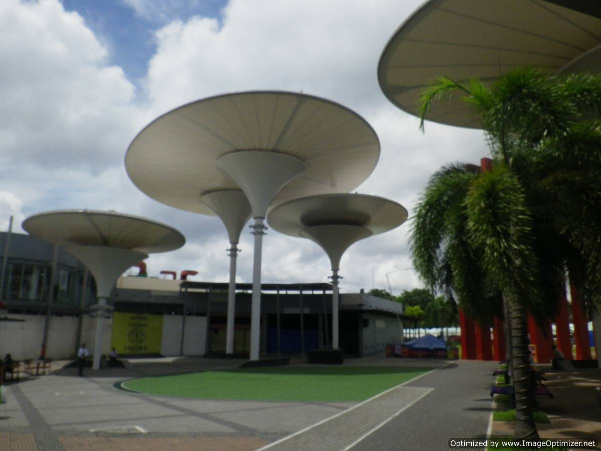 Philippines: 21st Century Parks: Centris Walk