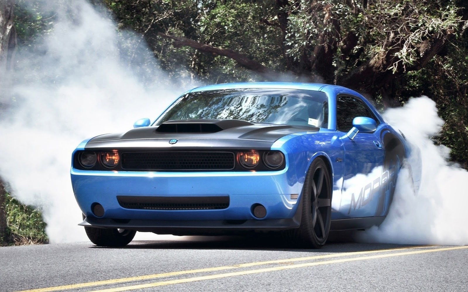 En Güzel Araba Resimleri - HD Resimler | Rooteto