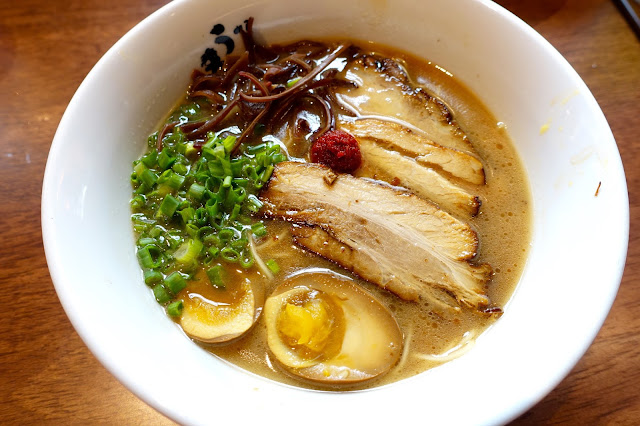 jin loves to eat: Uma Uma Ramen and Horse's Mouth