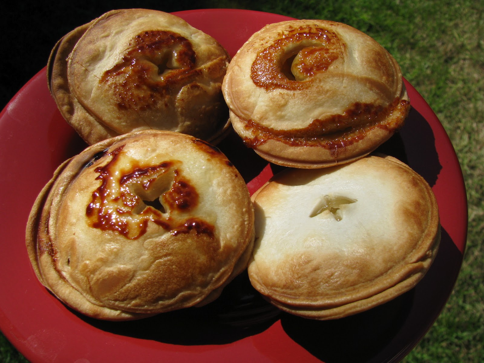 Corrie Food: Mini Apple Pies with a Personal Pie Maker