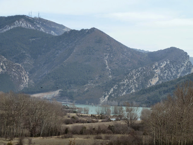 Diario de un Caminante: Circular al Embalse de Arguis