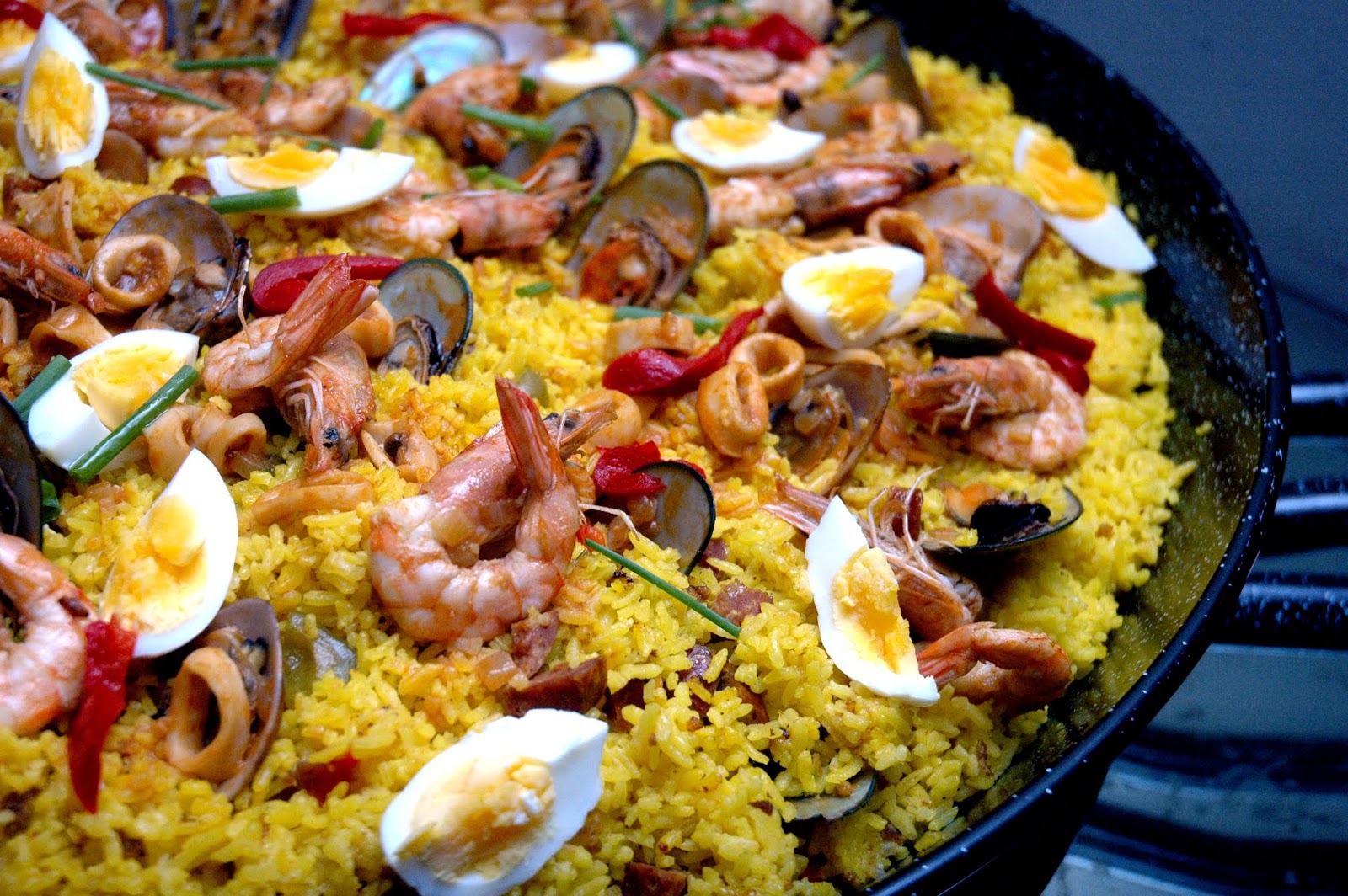 DUDE FOR FOOD: #BrighterCravings2018: Celebrate A Merry and Bright ...