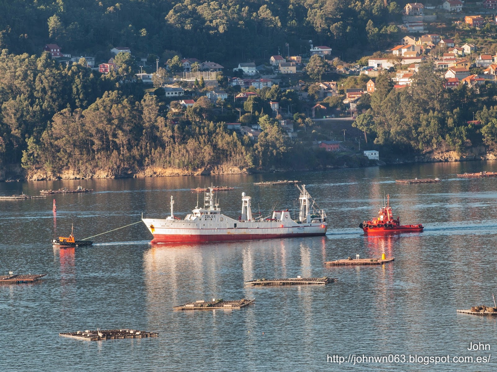 FOTOS DE BARCOS: ARGOS VIGO