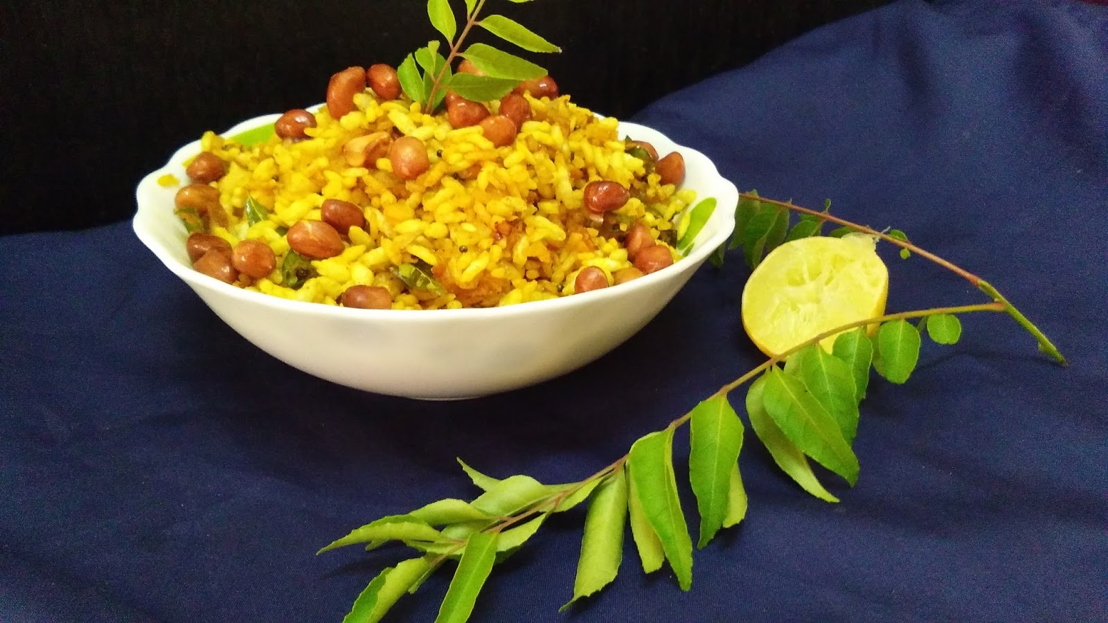 Hema's Musings: poha with puffed rice /मुरमुरा पोहा