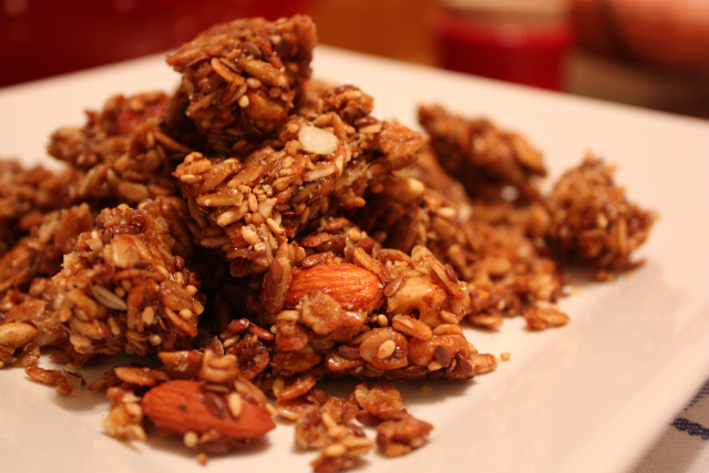 Crunchy Nutty Granola Recipe - Cooking Signature