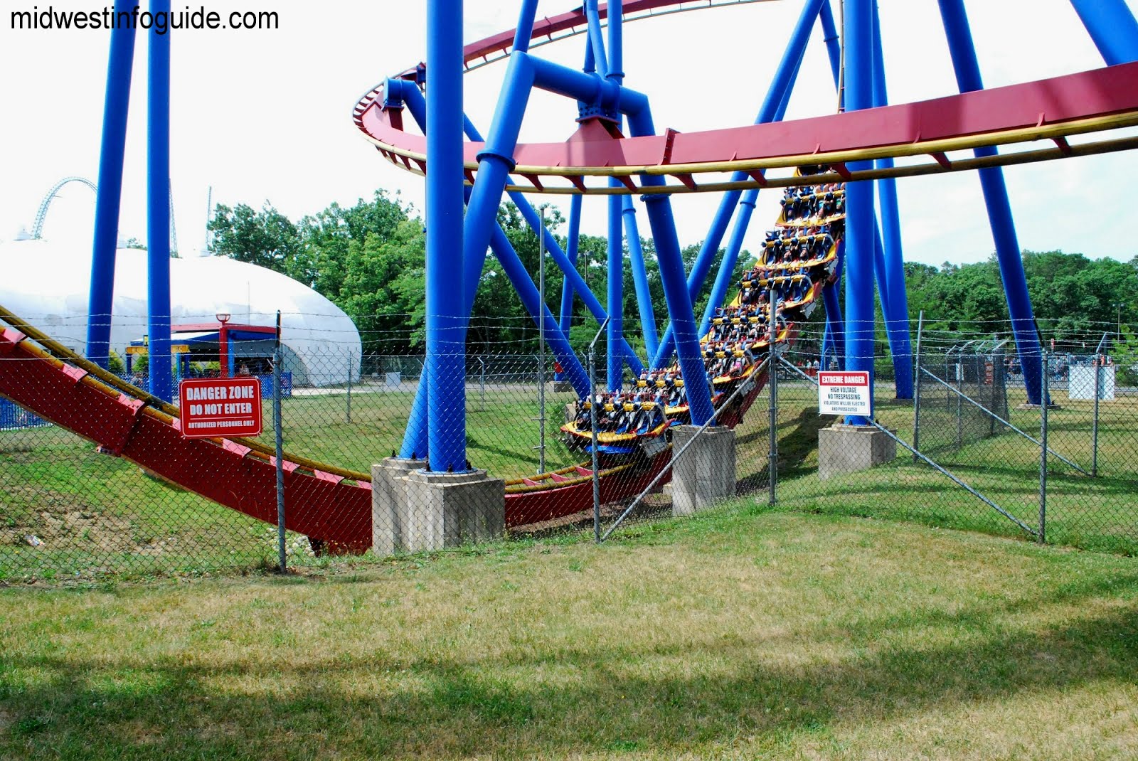 MidwestInfoGuide: Six Flags Great Adventure