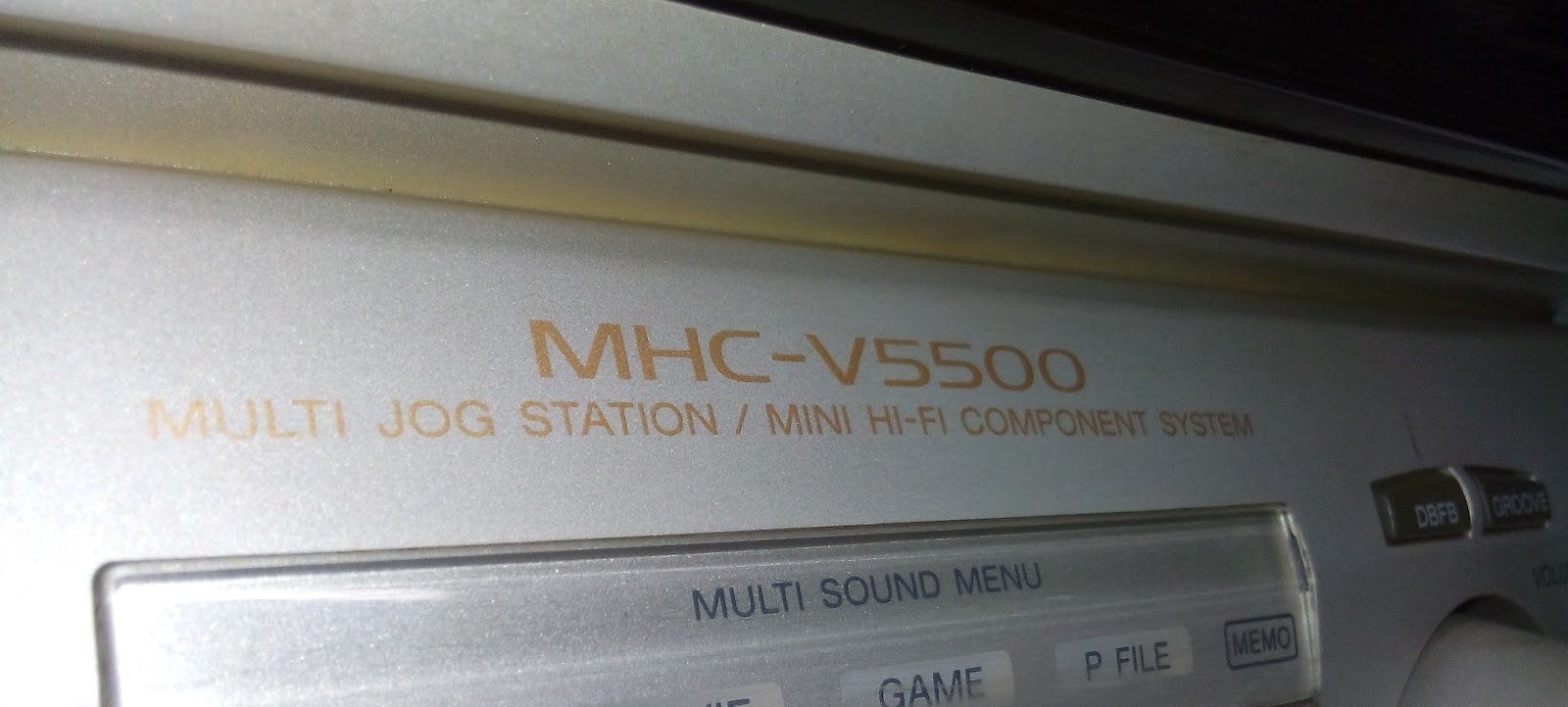 BARANG BARANG ELEKTRIK TERPAKAI DAN RARE: HiFi SONY Model MHC-V5500