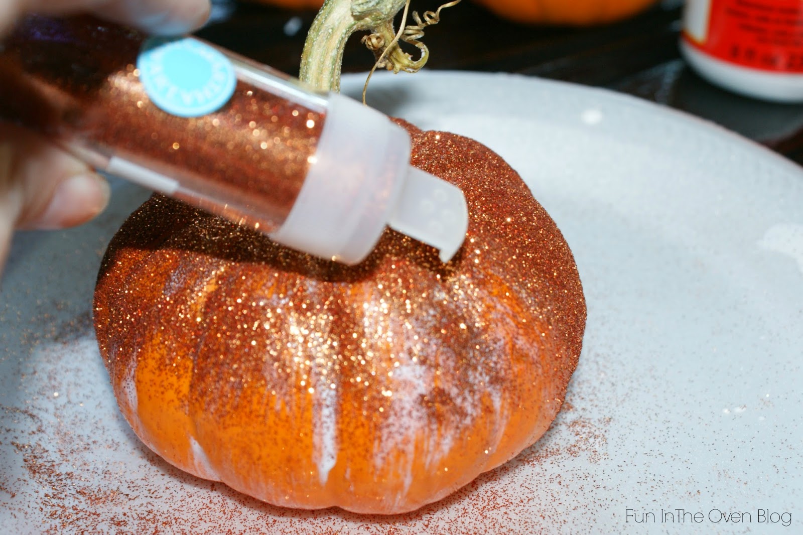 Fun in the Oven: DIY: Glittered Pumpkins